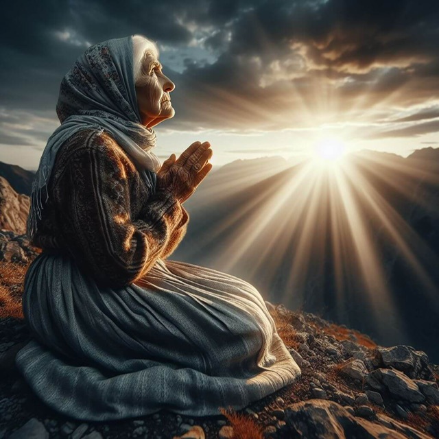 ÉL ESCUCHA A LOS QUE LE CLAMAN DÍA Y NOCHE